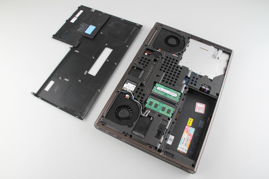 Dell Precision M4800 Disassembly and RAM, HDD Upgrade Options - MyFixGuide