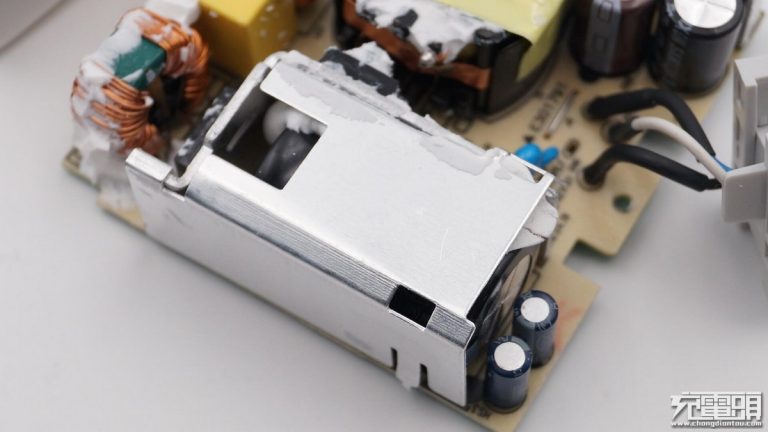 Xiaomi USB Type-C 65W Power Adapter ADC6501TM Teardown