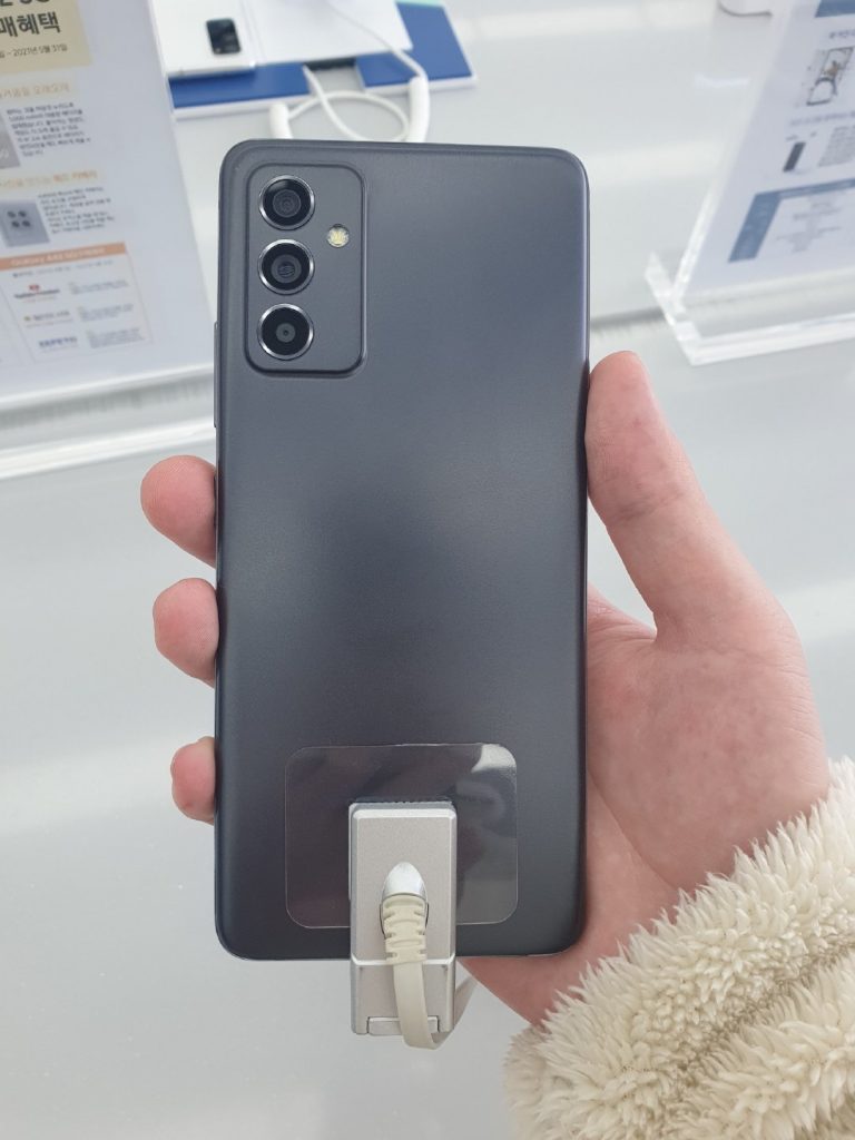 Samsung Galaxy A82 hands-on photos revealed