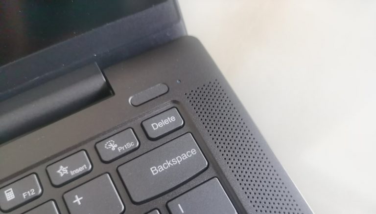 How to fix a laptop won't turn on